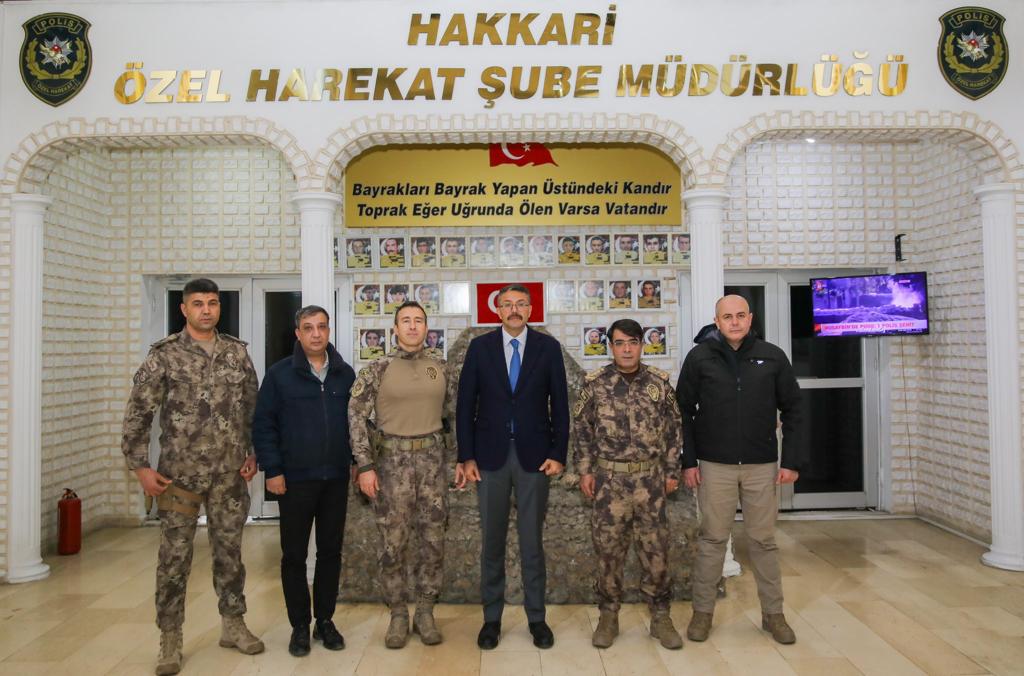 T.C. Hakkari Valiliği - Vali Çelik’ten Özel Harekat Şube Müdürlüğüne ... T.C. Hakkari Valiliği - Vali Çelik’ten Özel Harekat Şube Müdürlüğüne ...